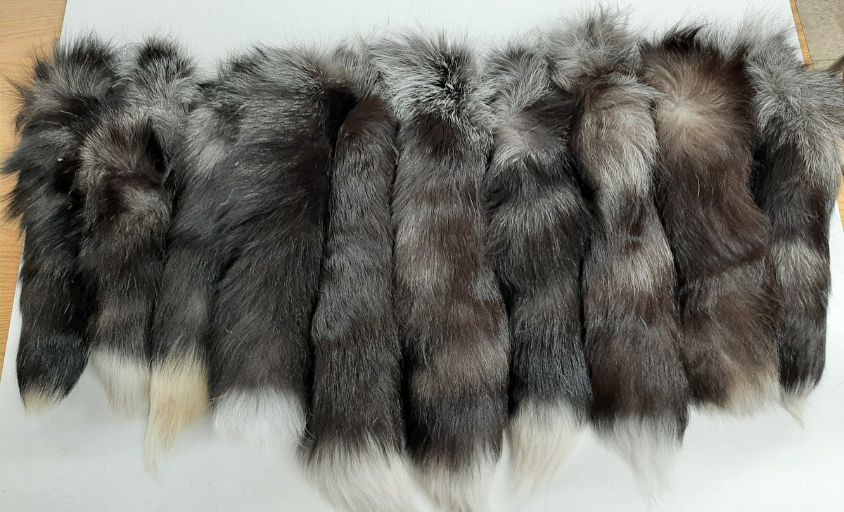 Silver Fox Tail, Set of 10 – Dakotaline Furs